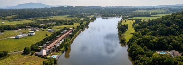 Resort - Two Rivers Landing RV Resort in Sevierville, Tennessee